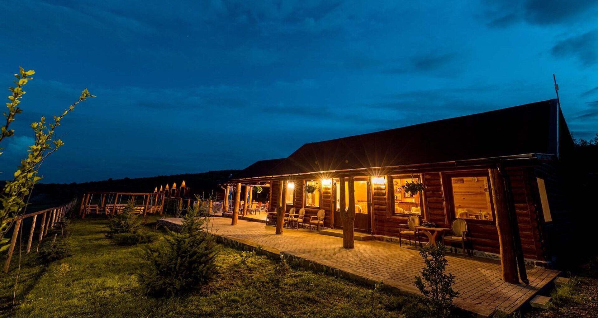 Cazare gratuită refugiați în regim pensiune, 24-30 locuri, prin ”La ...